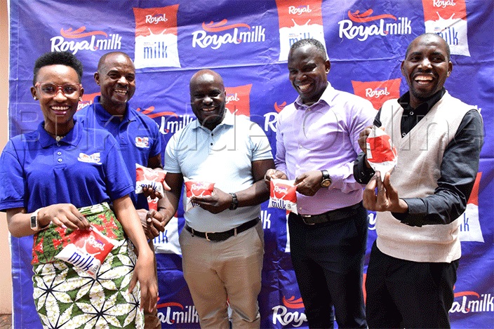 Amawulire: Aba Royal Milk bawadde Bukedde liita z'amata 1000