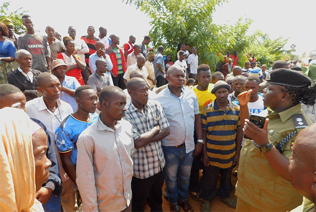 Bawambye omusuubuzi nga yaakatunda emmwaanyi ne bamutuga omulambo gwe ...