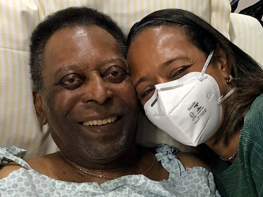 'One more night together': Pele's daughter shares photo with father ...