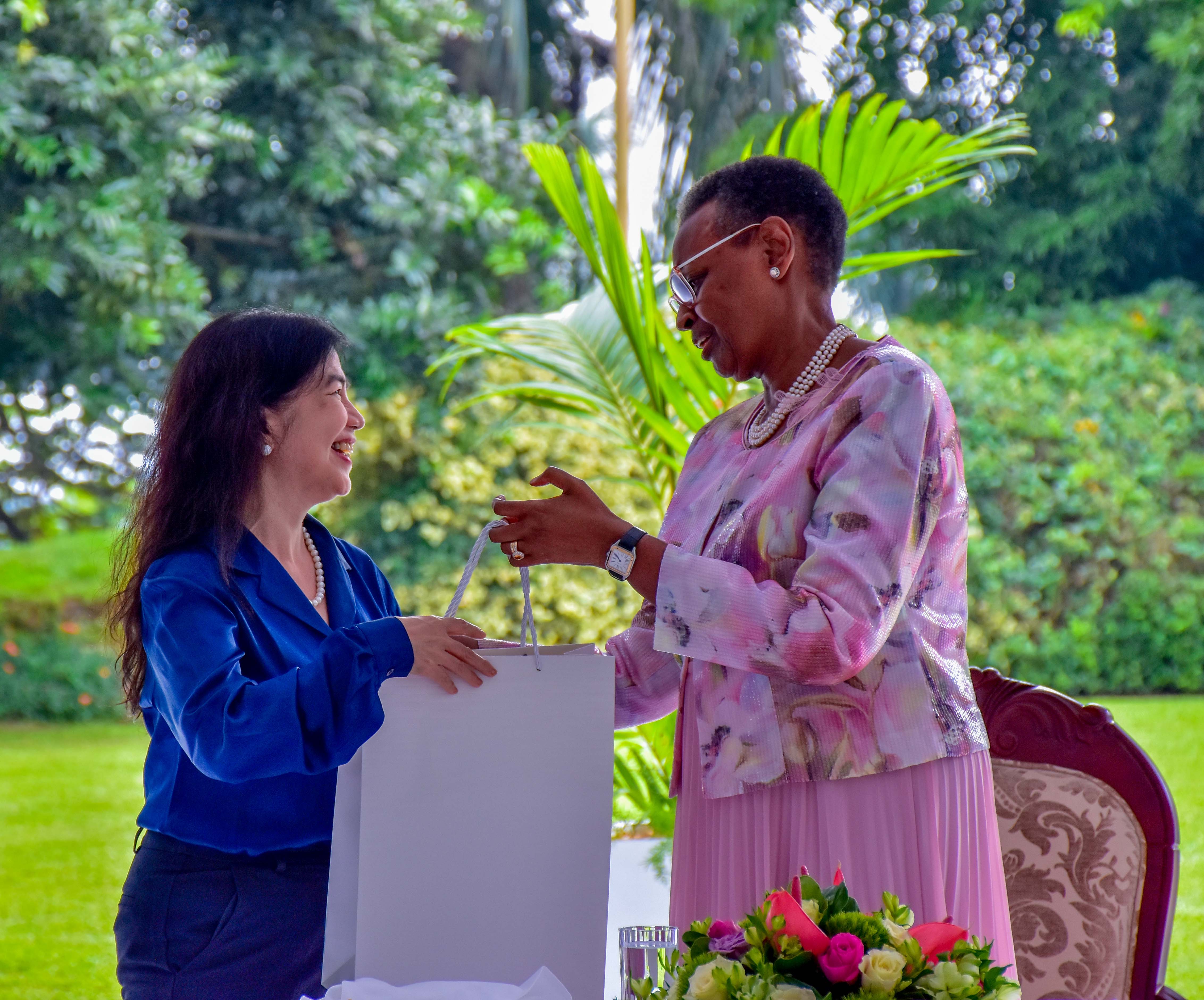 Bakyala b'abakulembeze b'eggwanga balambudde ekkuumiro ly'ebisoro e ...