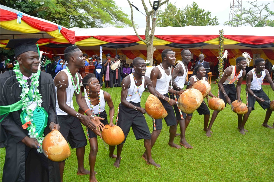 How students' cultural ensembles spiced UMU's graduation ceremony - New ...
