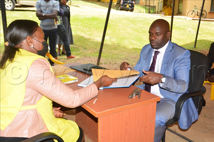📸 IN PICTURES: NRM EALA aspirants storm party election office - New ...