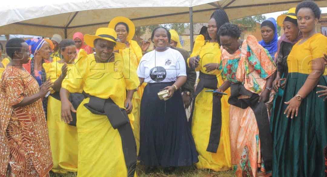 Omubaka Mary Begumisa akubirizza abakyala okuwa amaka ekitiibwa - New ...