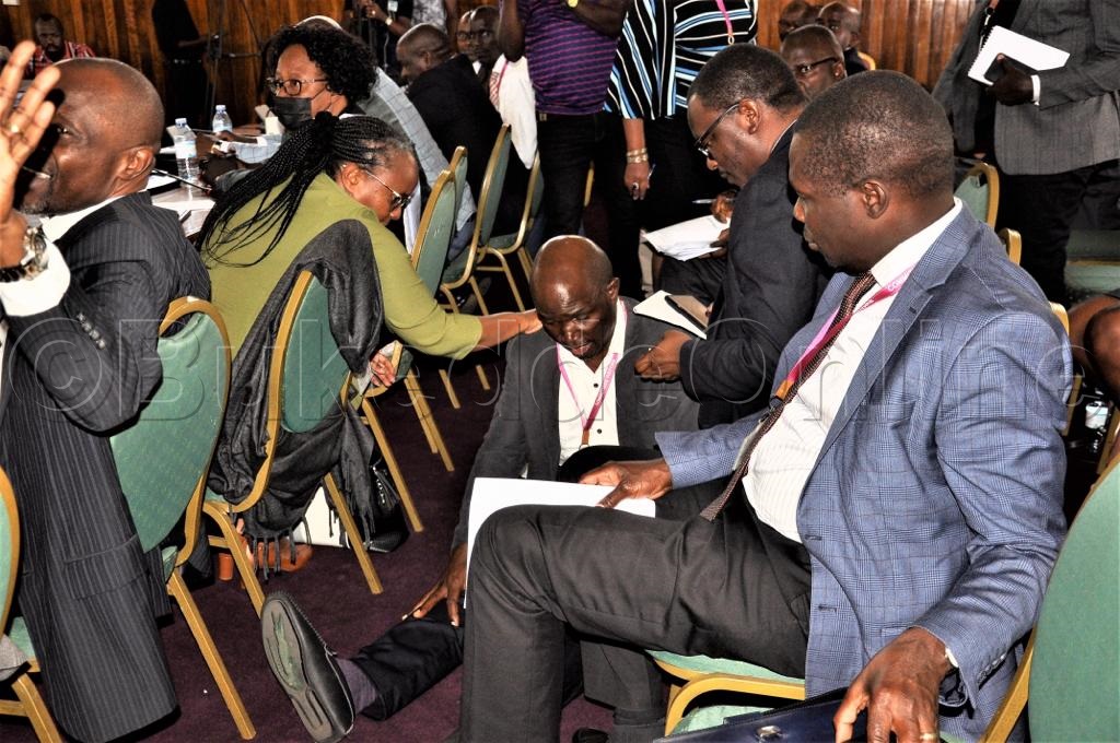 Palamenti gw'ekunyizza ku by’okubulankanya ssente awunze puleesa ne ...