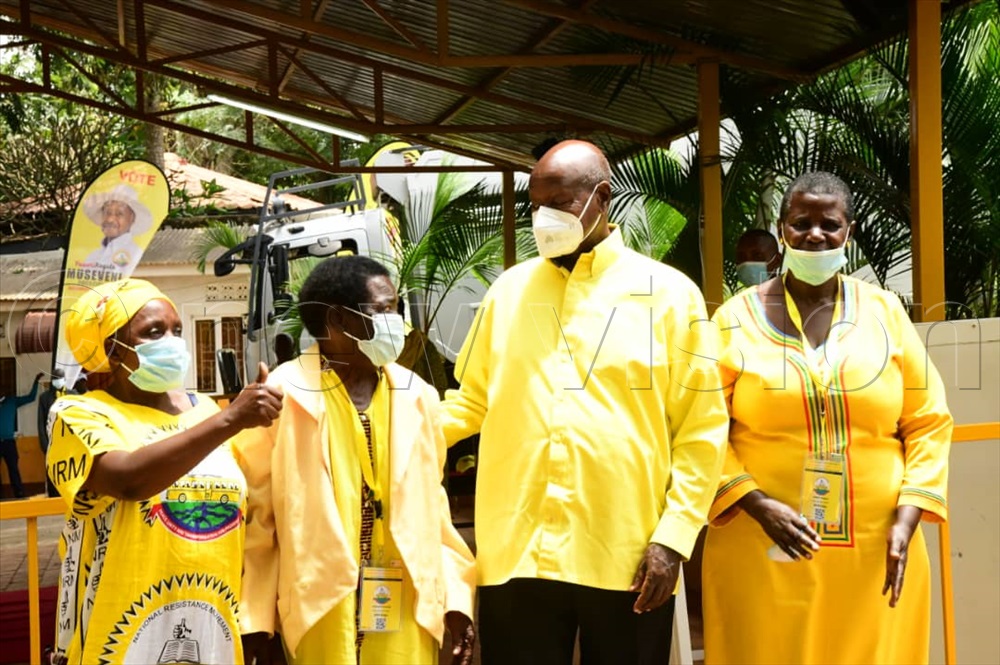 📷 Museveni launches drive to update NRM party register - New Vision ...