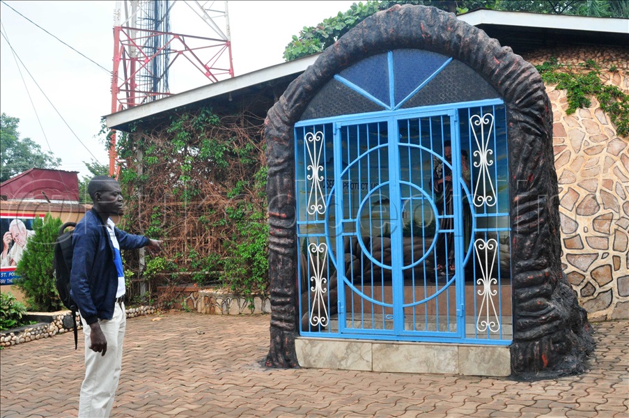 Asudde omulambo gw'omwana ku Eklezia e Nsambya poliisi emuyigga - New ...