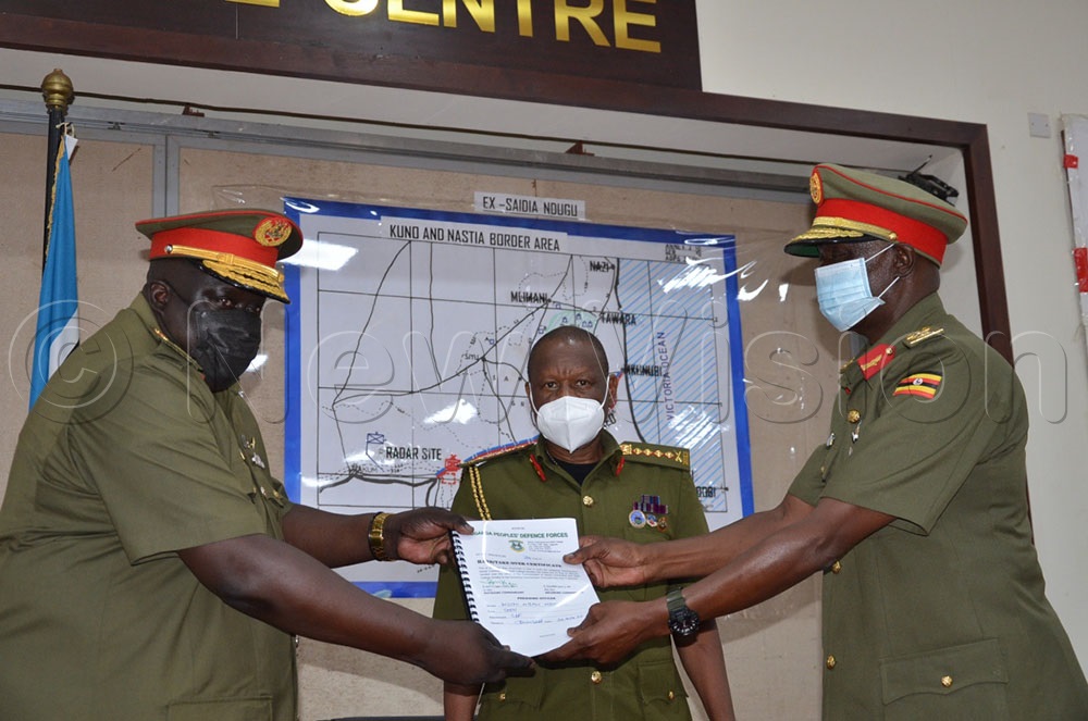Igumba takes over senior command college from Gutti - New Vision Official