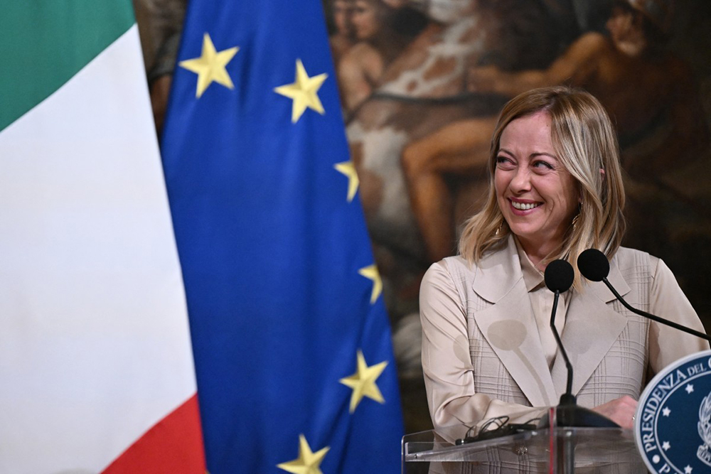 World: Italy grants citizenship to critically-ill UK baby